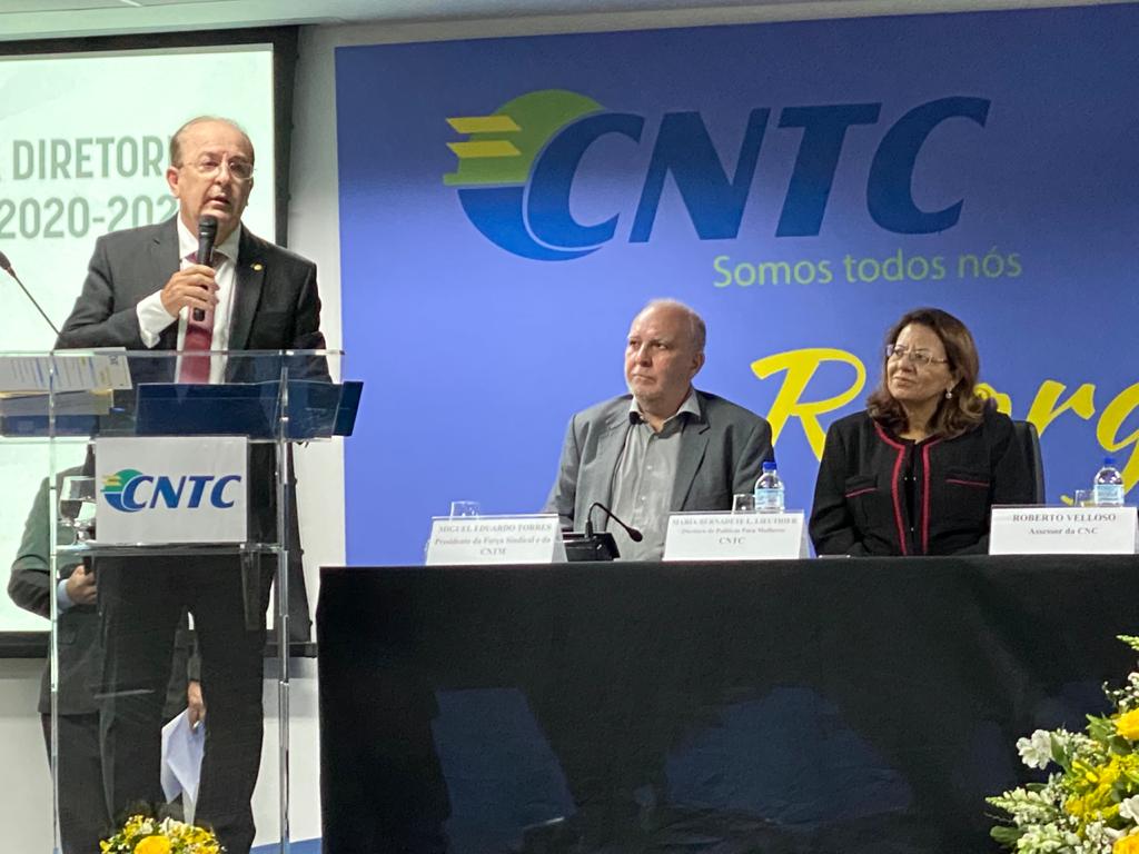 Motta assume presidência da CNTC